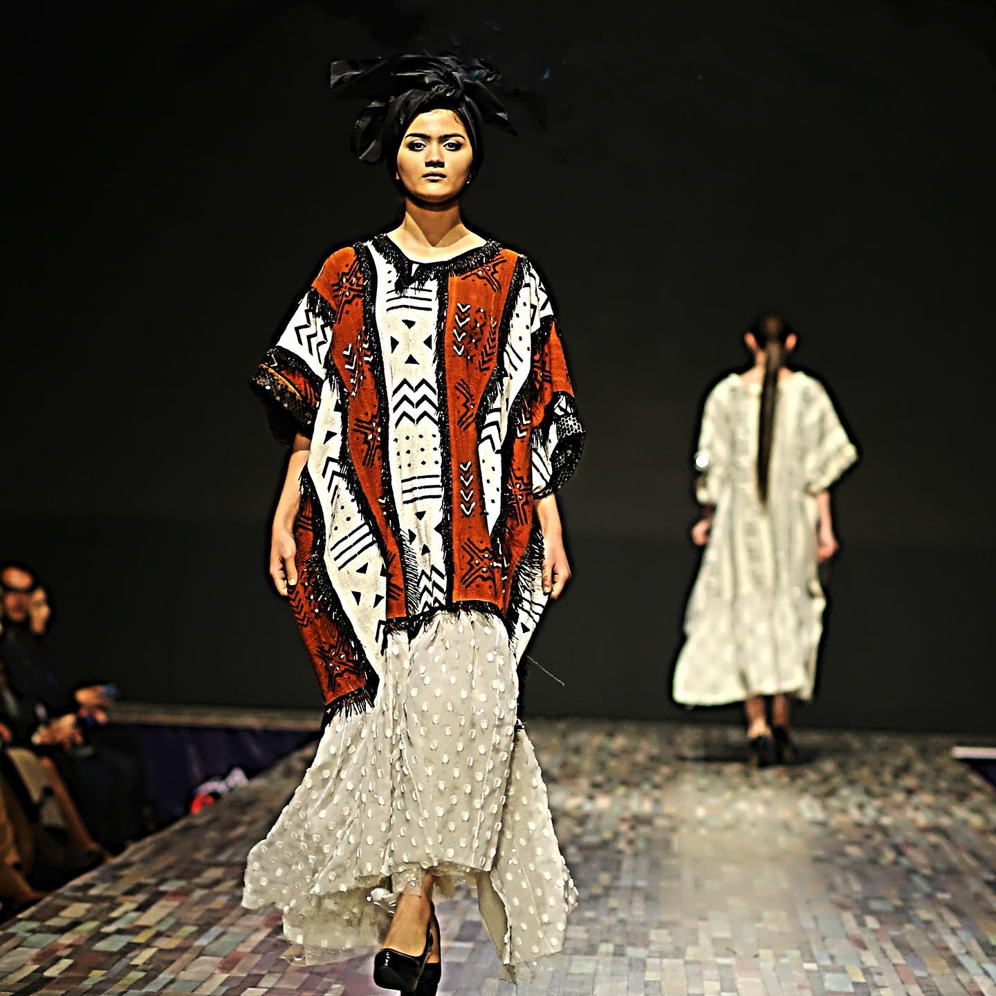 Hind Joudar conduit le caftan marocain à la conquête de la Tadjikistan ...