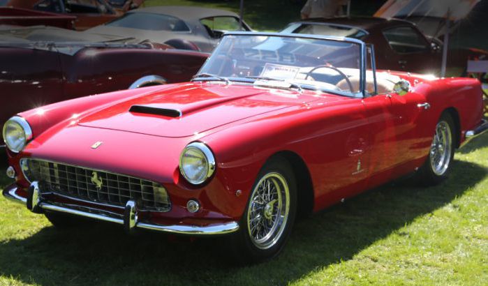 Mise aux enchères d'une ancienne Ferrari du roi Hassan II