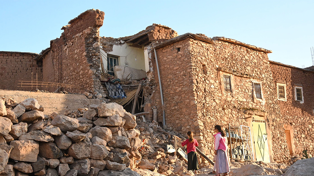 Swiss post-seismic mission : Understanding building damage from the Al ...