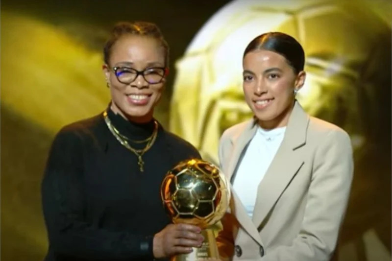 CAF Awards 2024 : La Marocaine Doha El Madani remporte le prix de la ...