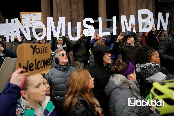Etats-Unis : Le «muslim ban» partiellement remis en vigueur par la Cour ...