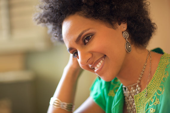 New-York : La chanteuse marocaine Malika Zarra au Festival « Between ...